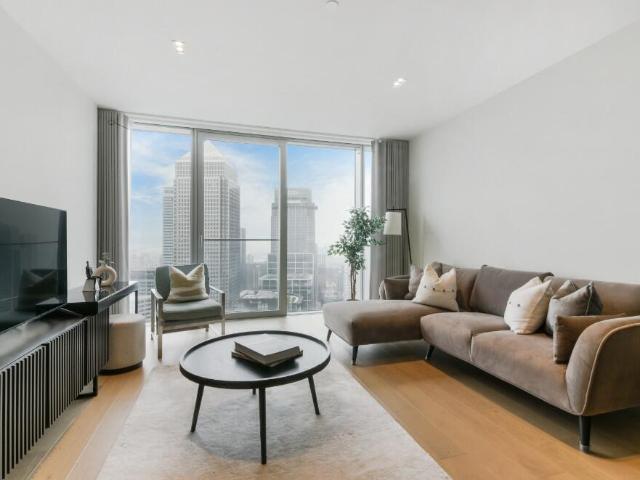 Newfoundland Place, London, E14 2 bed flat to rent £4,363 pcm £1,007 pw