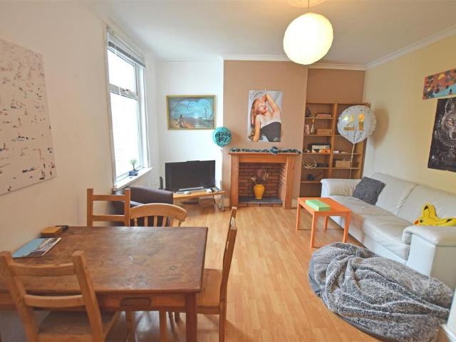 Newfoundland Road, Heath/Gabalfa. 4 bed terraced house to rent £2,100 pcm £485 pw
