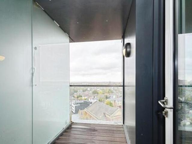 Newgate, Croydon, 2 Bedroom Flat