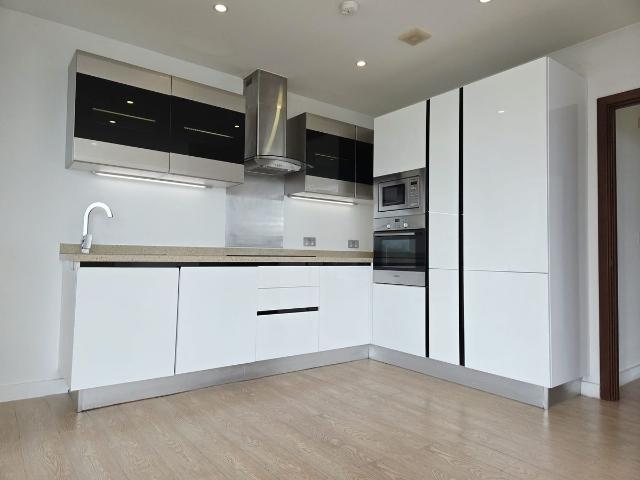Newgate, Croydon CR0, 2 bed flat to rent, £1,699 pcm | PrimeLocation