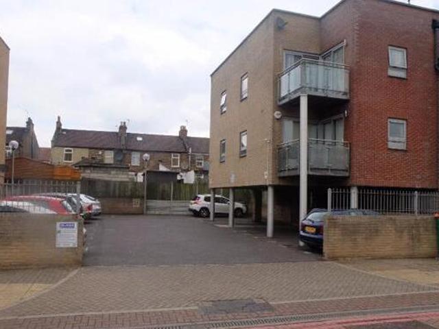Newham Way, London, 2 Bedroom Flat