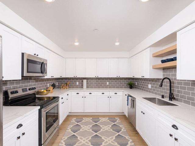 Newhall Crossings 2 Bedroom Apartment for Rent at 24450 Main St, Santa Clarita, CA 91321