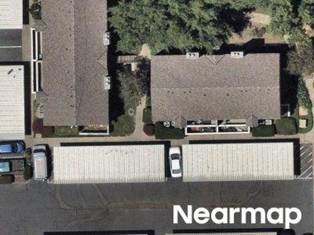 Newhall Dr Apt 20