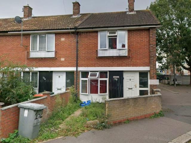Newhaven Lane, London, London E16, 2 bed end terrace house to rent, £2,250 pcm | PrimeLocation