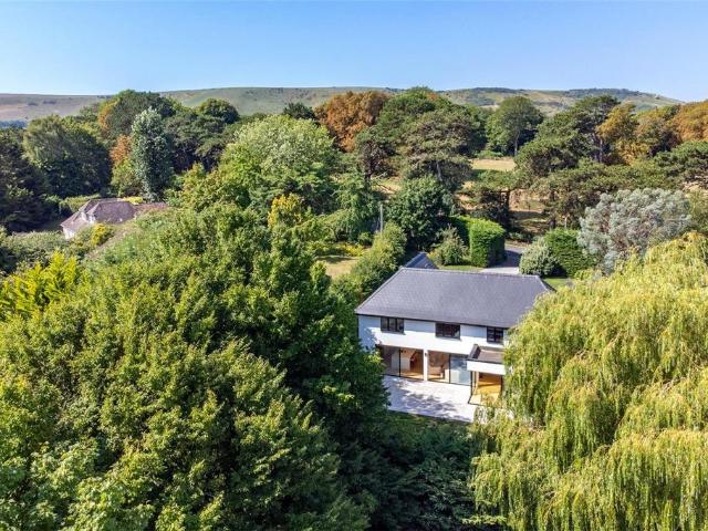 Newhaven Road, Kingston, BN7 2 bed detached house to rent £13,000 pcm £3,000 pw