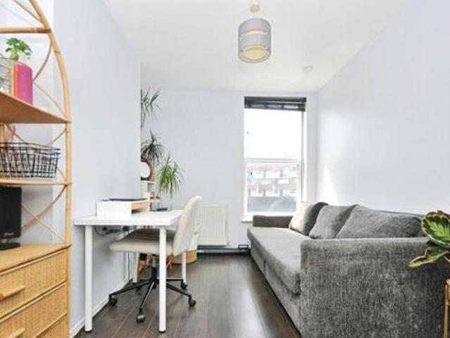 Newhaven Road, London, 1 Bedroom Flat