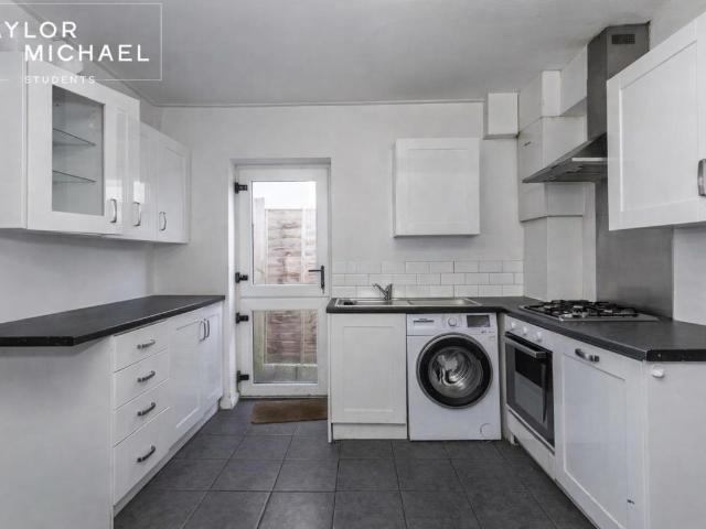 Newick Road, Brighton BN1, 6 bed shared accommodation to rent, £3,120 pcm | PrimeLocation