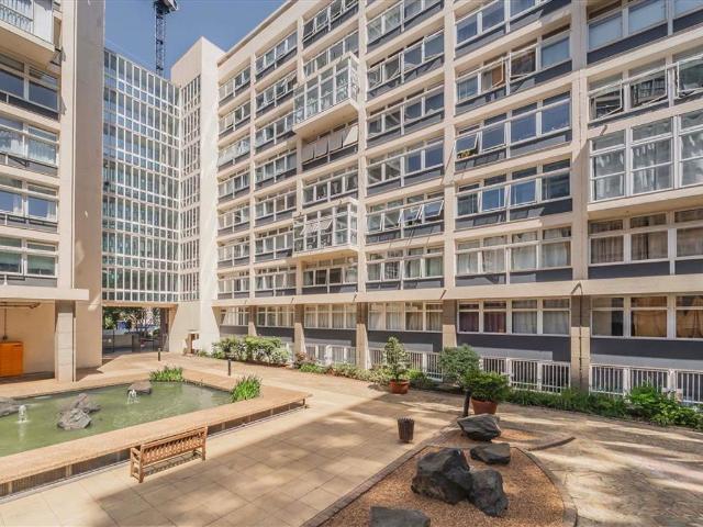 Newington Causeway, Elephant And Castle SE1, 2 bed flat to rent, £2,500 pcm | PrimeLocation
