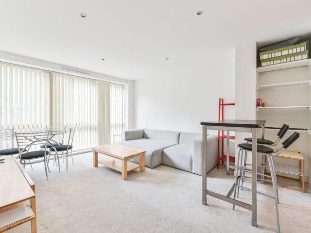 Newington Causeway, Elephant and. 2 bed flat to rent £2,500 pcm £577 pw