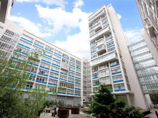 Newington Causeway, London, SE1 6BX