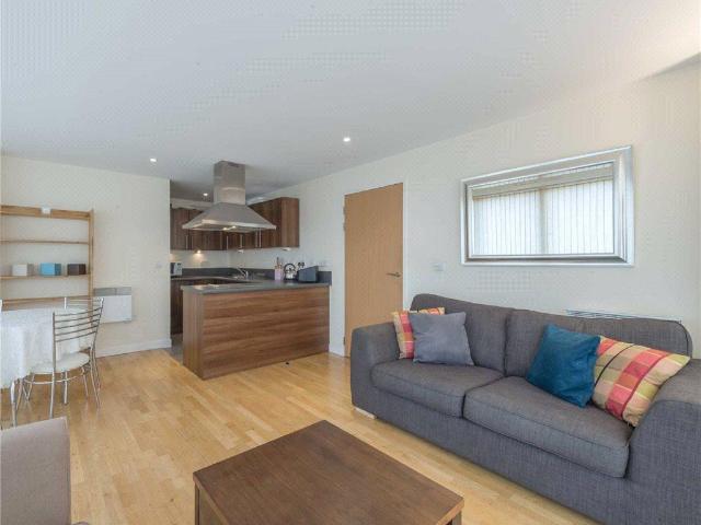 Newington Causeway, London, SE1 2 bed apartment to rent £2,600 pcm £600 pw