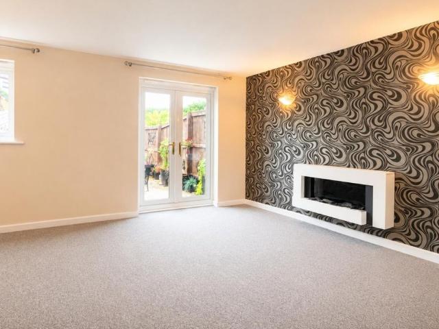 Newington Close, Frome