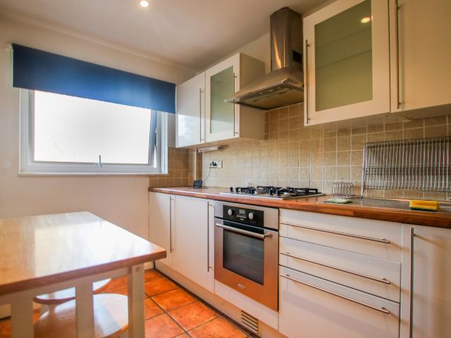 Newington Butts,, SE1