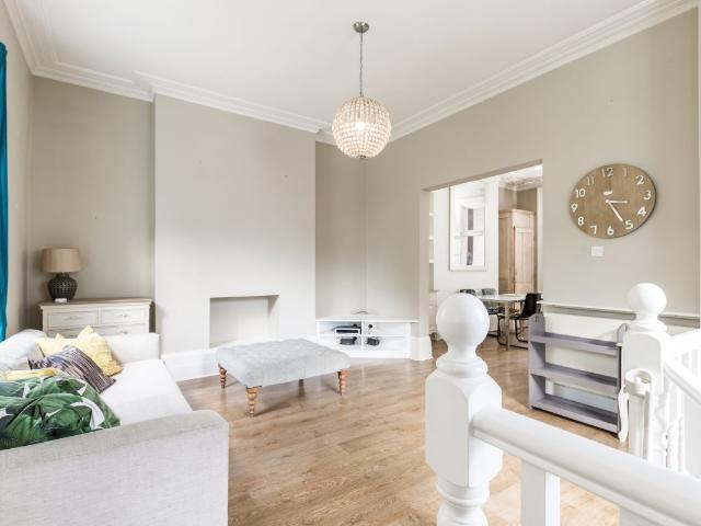 Newington Green, London N16, 2 bed maisonette to rent, £3,500 pcm | PrimeLocation