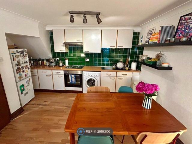 Newington Green Road, London N1, 1 bed flat to rent, £2,350 pcm | PrimeLocation