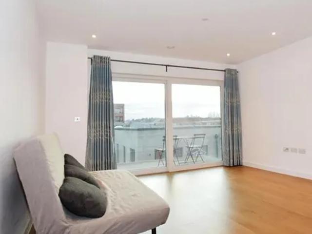 Newington House, 10 Lismore Boulevard, London, NW9 4BX, United Kingdom | 1 bed apartment for rent #139333750 | Rentberry
