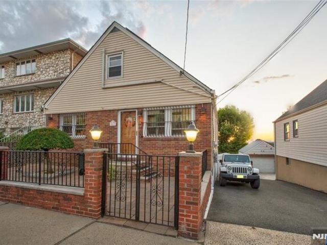 Newkirk Ave, North Bergen, Home For Sale
