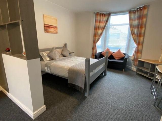 Newland Avenue, Hull HU5, Room to rent, £737 pcm | PrimeLocation