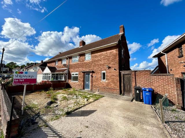 Newland Grove, Dudley DY2, 3 bed semi detached house to rent, £1,250 pcm | PrimeLocation