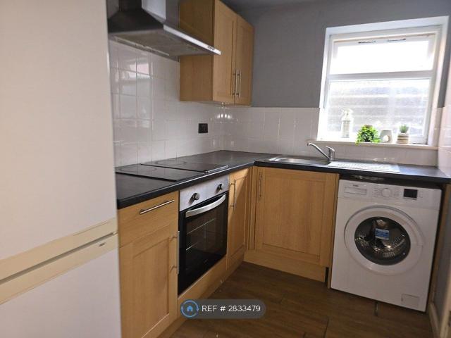 Newland St, Rugby CV22, 1 bed flat to rent, £695 pcm | PrimeLocation