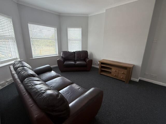Newland Street, Rugby CV22 2 bed flat to rent £1,000 pcm £231 pw