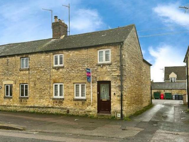 Newland, Witney, 3 Bedroom Terraced