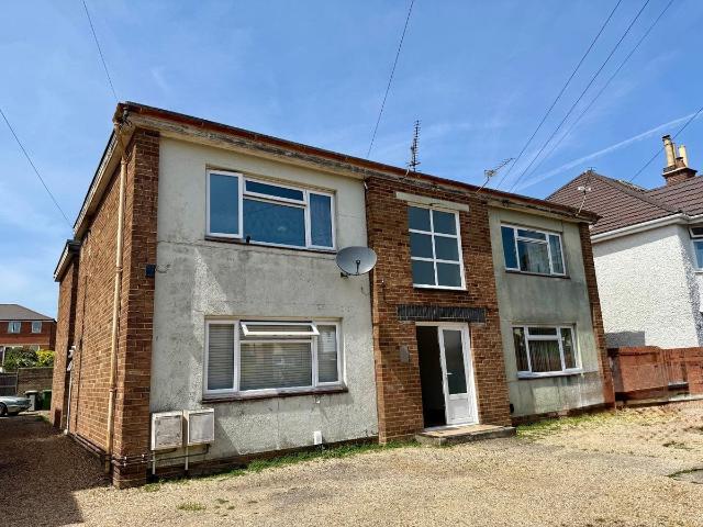 Newlands Avenue, Southampton, Hampshire SO15, 2 bed flat to rent, £1,200 pcm | PrimeLocation