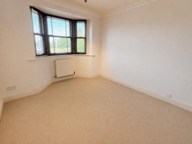 Newlands Crescent, Guildford, Surrey, GU1