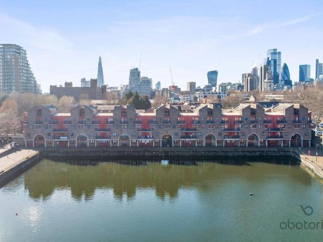 Newlands Quay, London, E1W 2 bed apartment to rent £2,600 pcm £600 pw