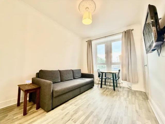 Newlands Road, Cathcart, G44 4EJ