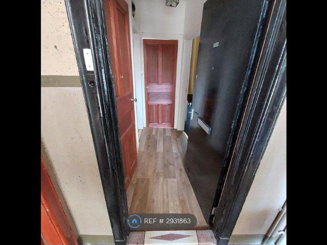 Newlands Road, Glasgow G44, 1 bed flat to rent, £750 pcm | PrimeLocation