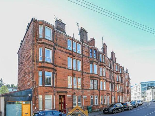 Newlands Road, 1 Bedroom Flat