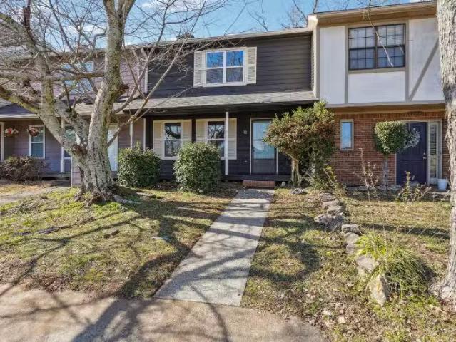 Newly Updated Townhome in Pinetree Country Club Neighborhood n.