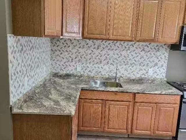 Newly updated 52 Lander St #2