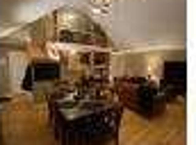 Newly updated 7 bedrooms Big Indian home