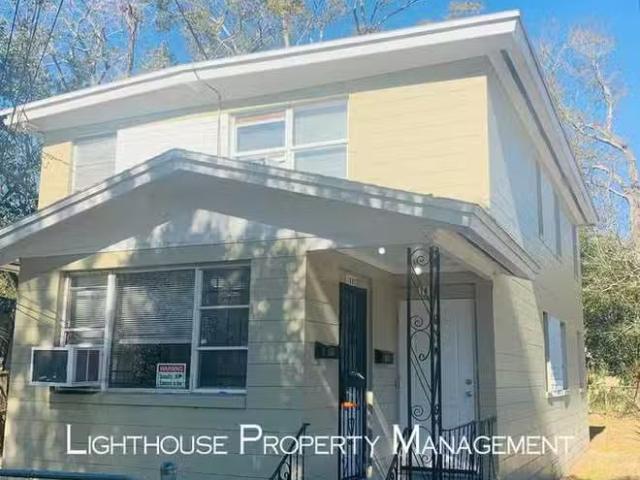 Newly Upgraded 3 bed/1 bath Upstairs Apartment! 1603 W 23rd S.