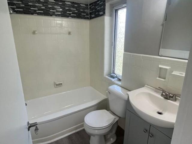 Newly Upgraded Apartments 1 Bedroom Apartment for Rent at 1215 Elberta Cir, Park Hills, KY 41011