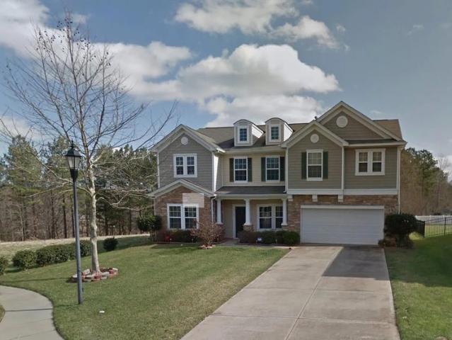 Roomy place in Charlotte
