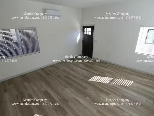 Newly Constructed 4 bdr/2bth House near SD. Apartments in Sa.