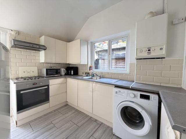 Newly Decorated Garden Flat