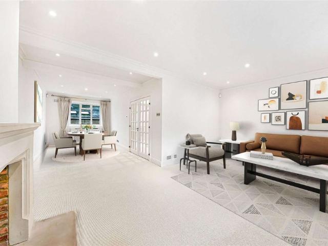 Newly decorated modern townhouse with off street parking and private garden