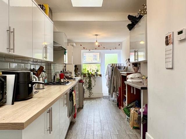 Newly furbished five bedroom house in Hornsey