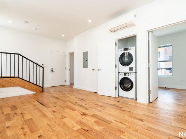 Newly Gut Renovated Apartment Private Roof Deck