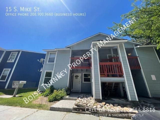Newly Painted 2 Bedroom Unit Close to Downtown Amenities