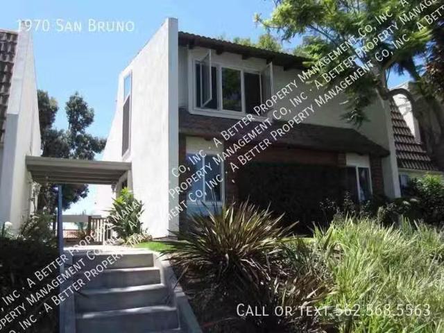 NEWLY REMODELED 3 BED, 2 BATH TOWNHOUSE in East Bluff next to.