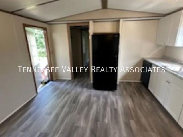 Newly Remodeled 3 Bedroom, 2 Bathroom Home in Wartburg, TN