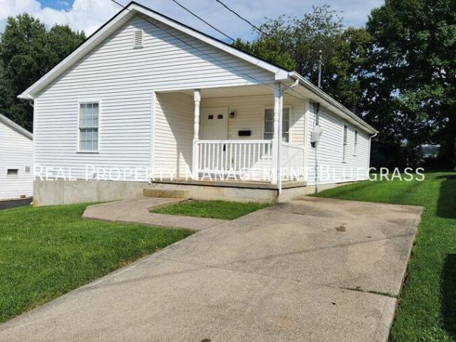 Newly Remodeled 3 Bedroom, 2 Bathroom Home in Paris