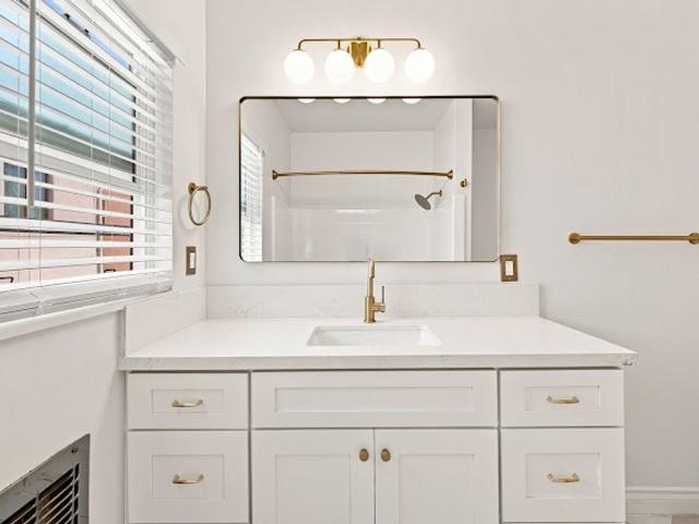 Newly Remodeled 1 2 Bedroom Apartment for Rent at 1721 E Appleton St, Long Beach, CA 90802 Bixby Park