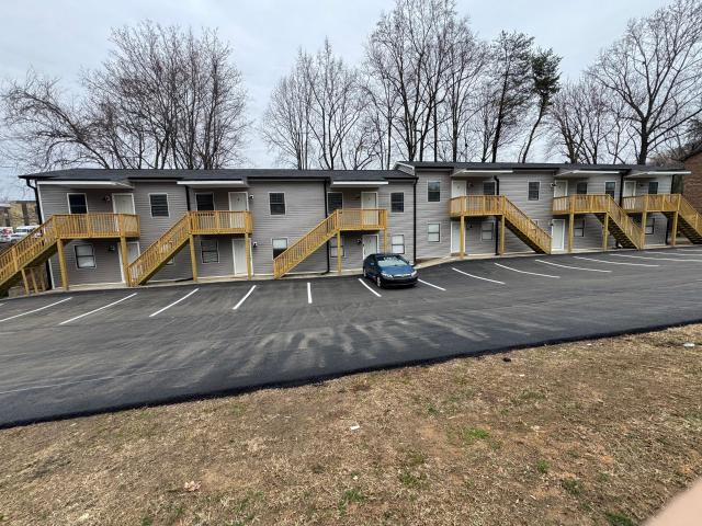 Newly Remodeled 1 Bedroom Apartment
