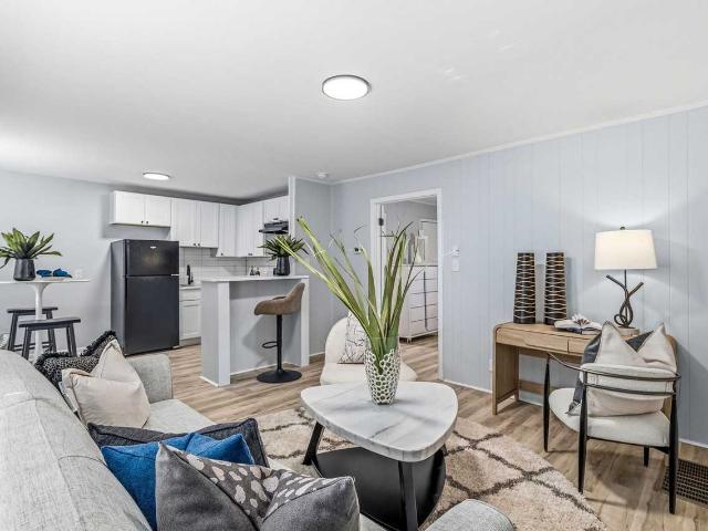 Newly Remodeled 1 Bedroom Apartment 1 Bedroom Apartment for Rent at 4233 Brownsboro Rd, Winston Salem, NC 27106